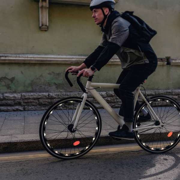 Reflective rim stickers Hourglass white or black